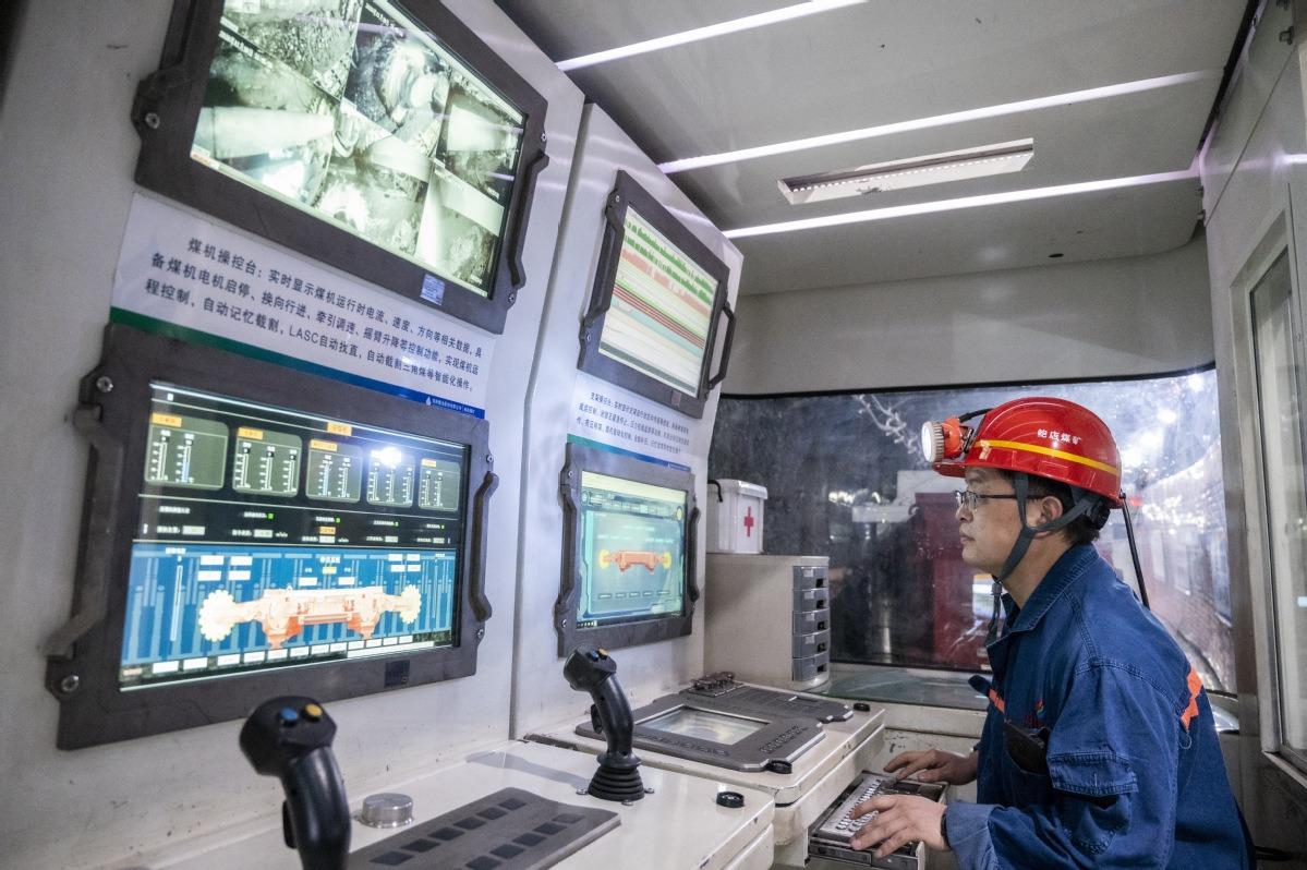 China speeds up digital, green transformation in coal industry