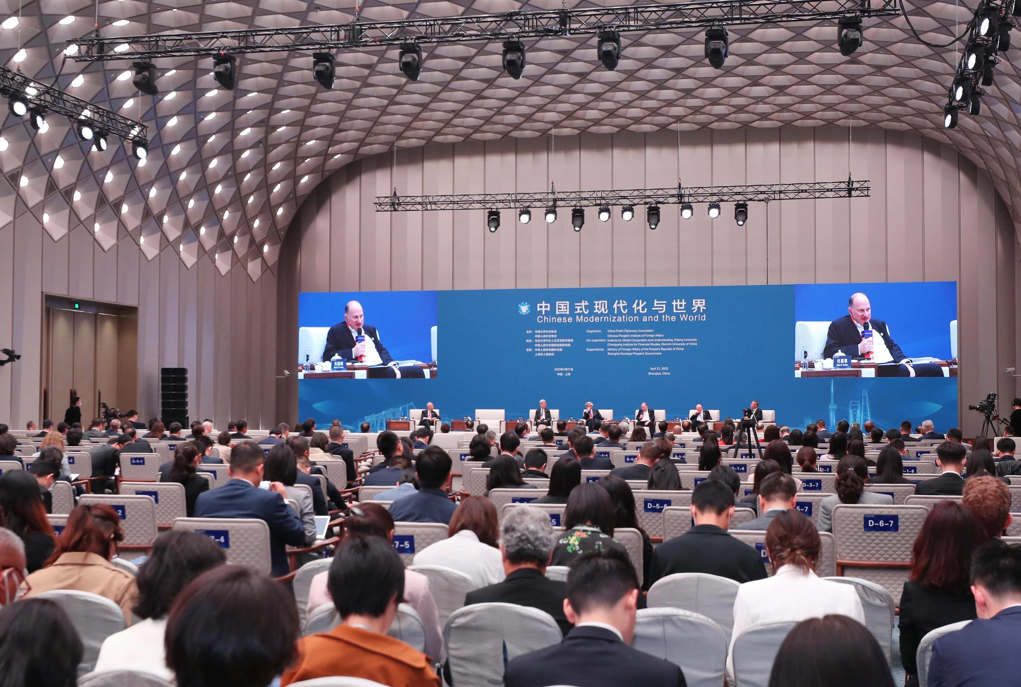 China's modernization drive attracts global attention