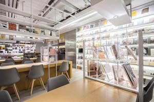 Bookstores seek to write better plot