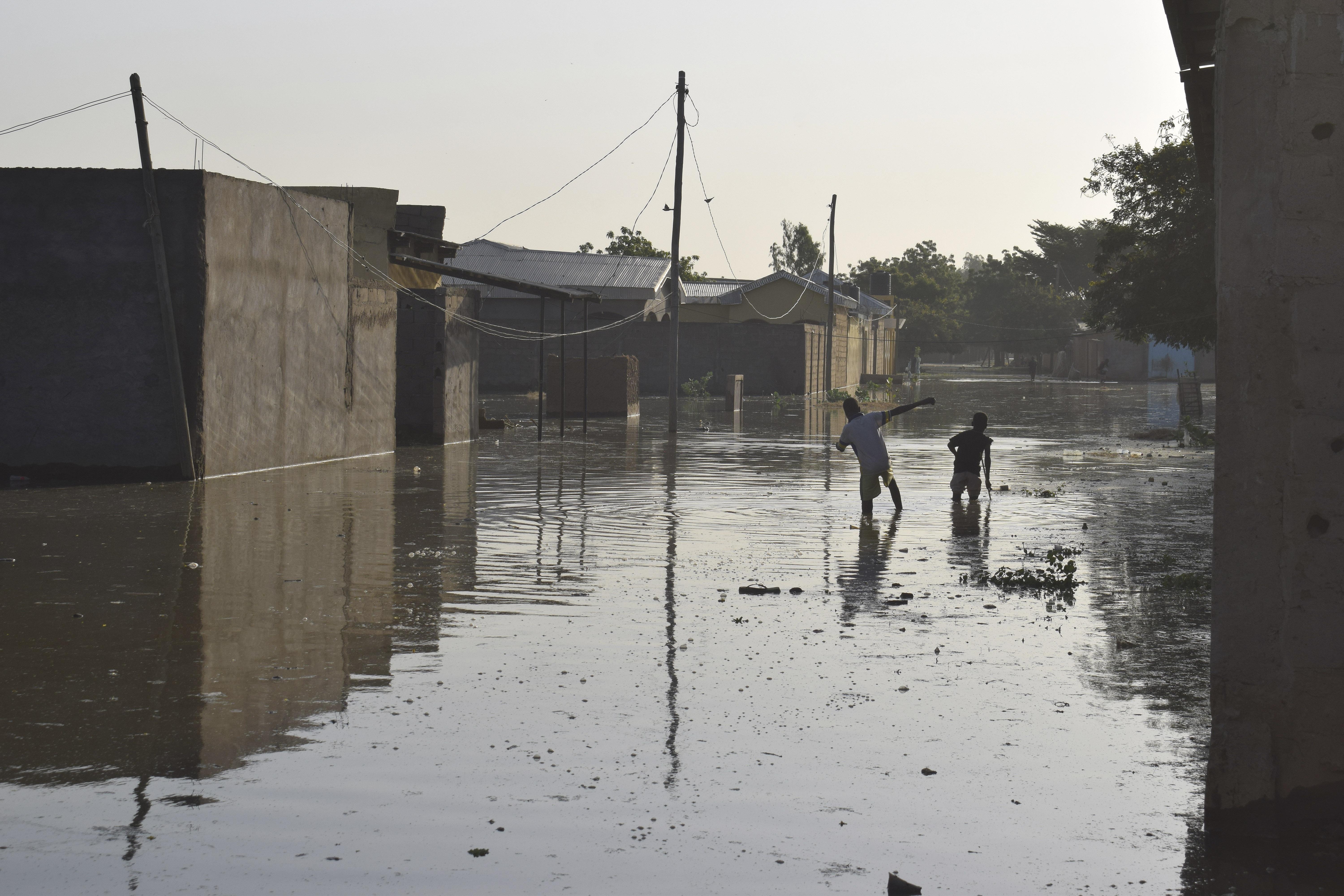 Gunmen kill 10 in restive northwest Cameroon