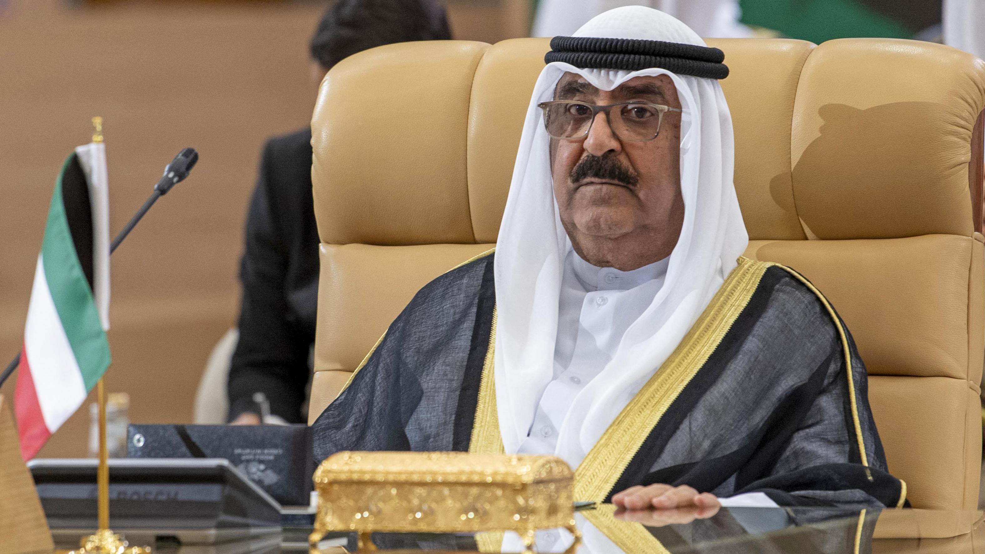 Xi meets Kuwaiti crown prince