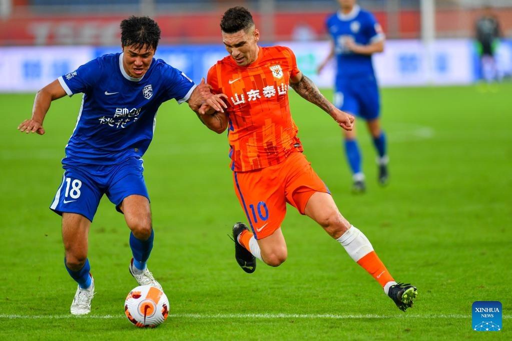 Shandong holds leaders Wuhan in Chinese Super League