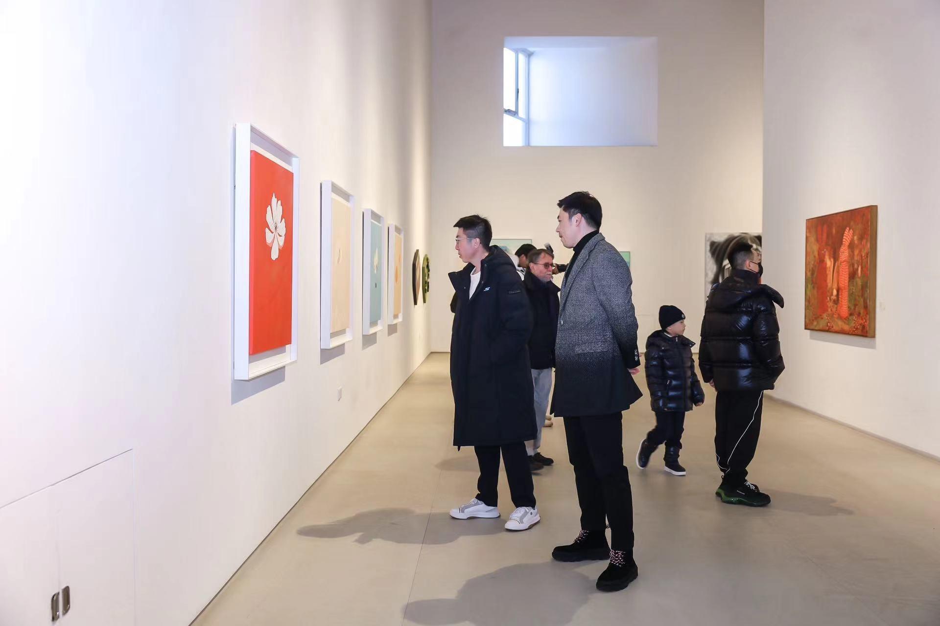 Moving forward-themed exhibition kicks off in Beijing
