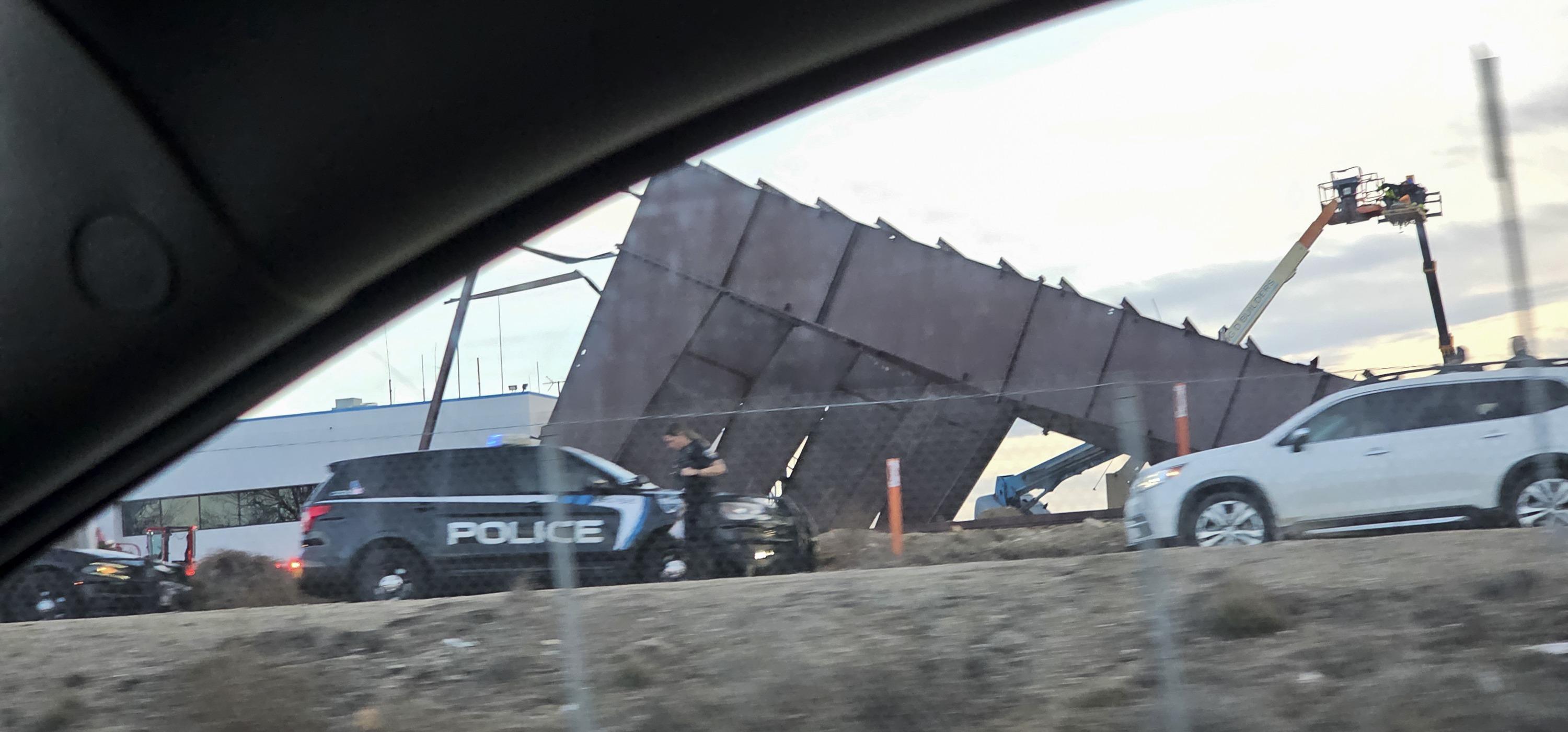 3 dead after hangar collapses at airport in US' Idaho