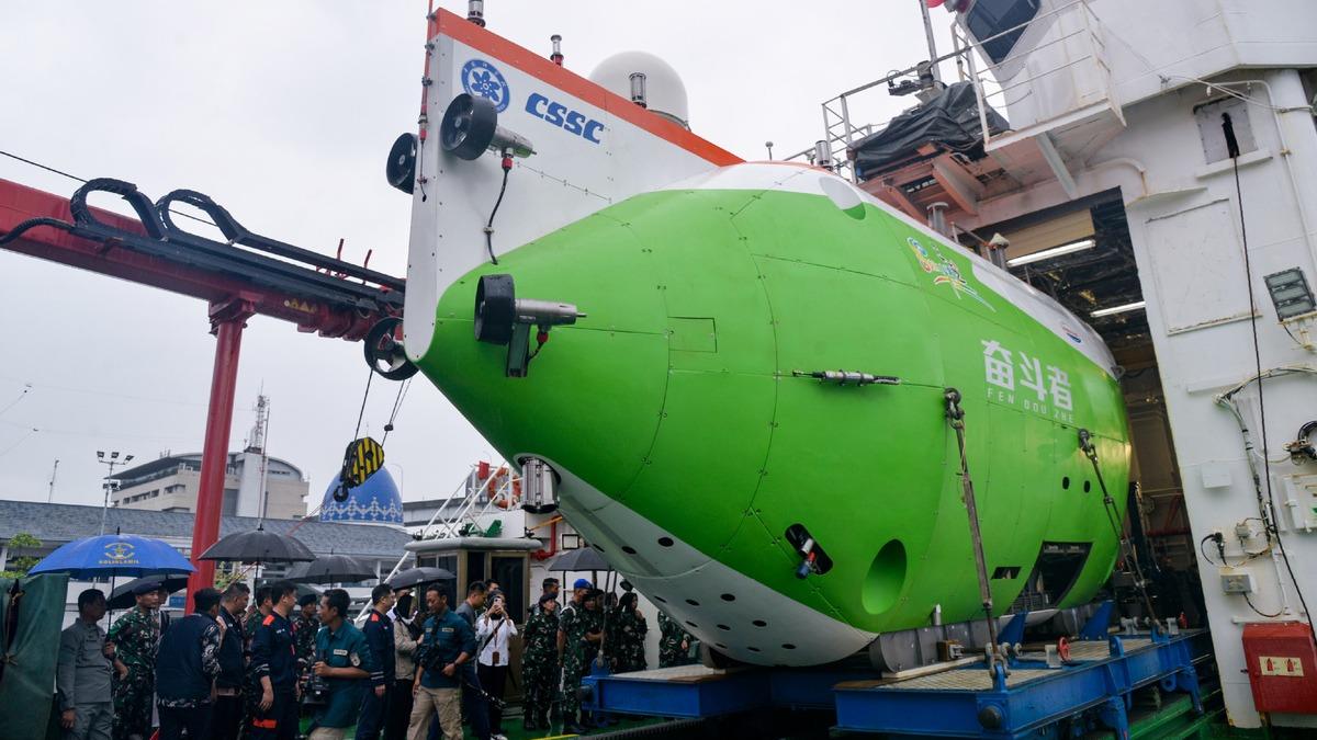 China-Indonesia expedition sets Jakarta's deepest diving record