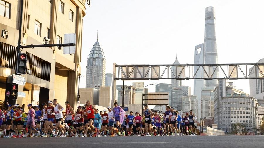 Kenyan runner creates men's record for Shanghai Marathon