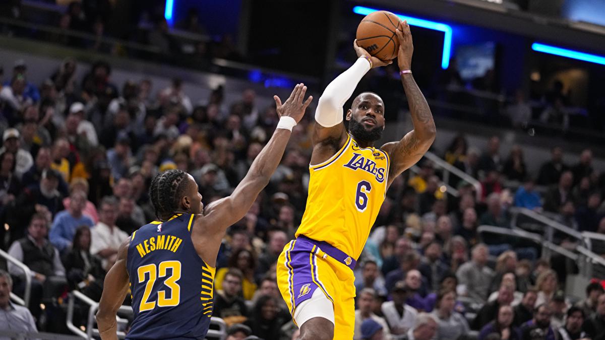 LeBron James returns to Los Angeles with history in his grasp
