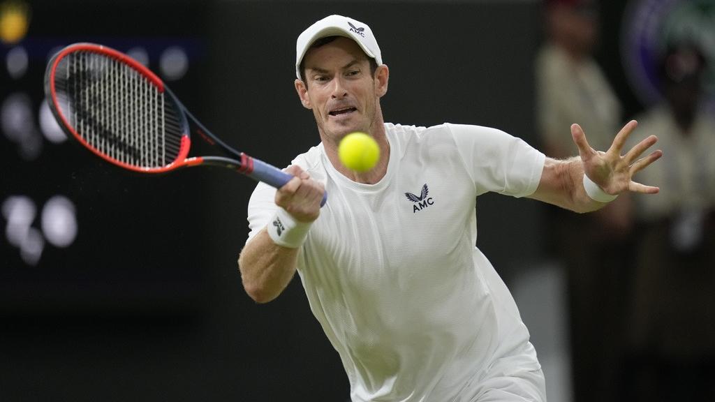 Murray's night-time drama ends on a Wimbledon cliff-hanger