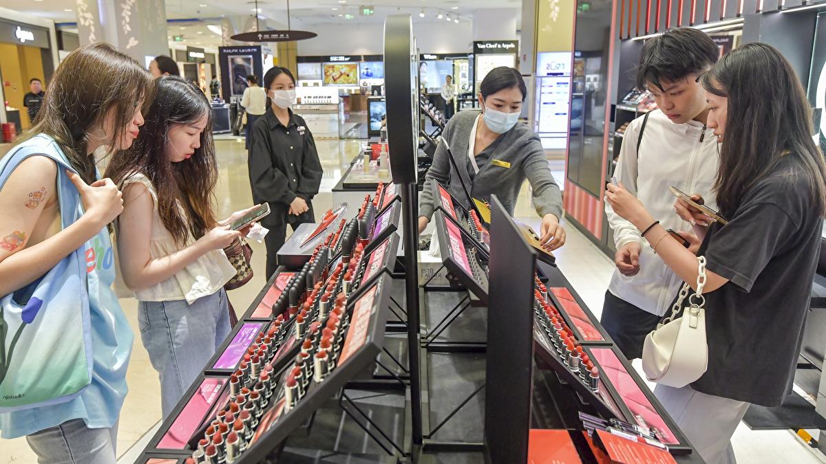 Lower-tier cities brighten luxury market