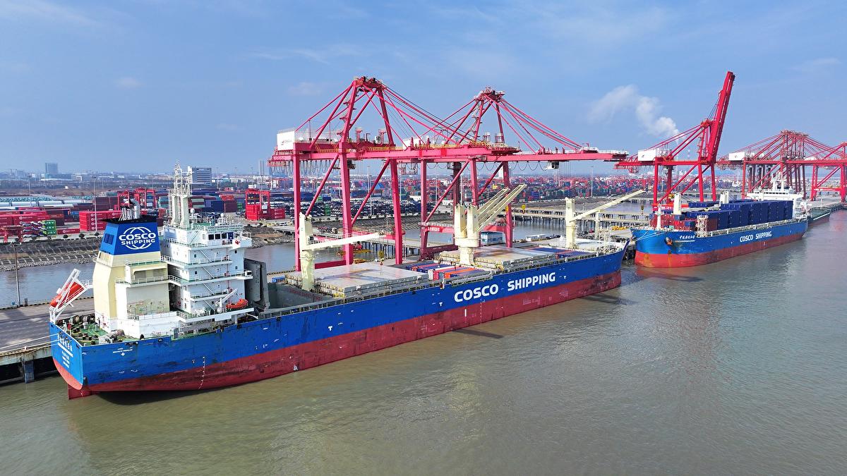 COSCO Shipping to bulk up with 80 new vessels