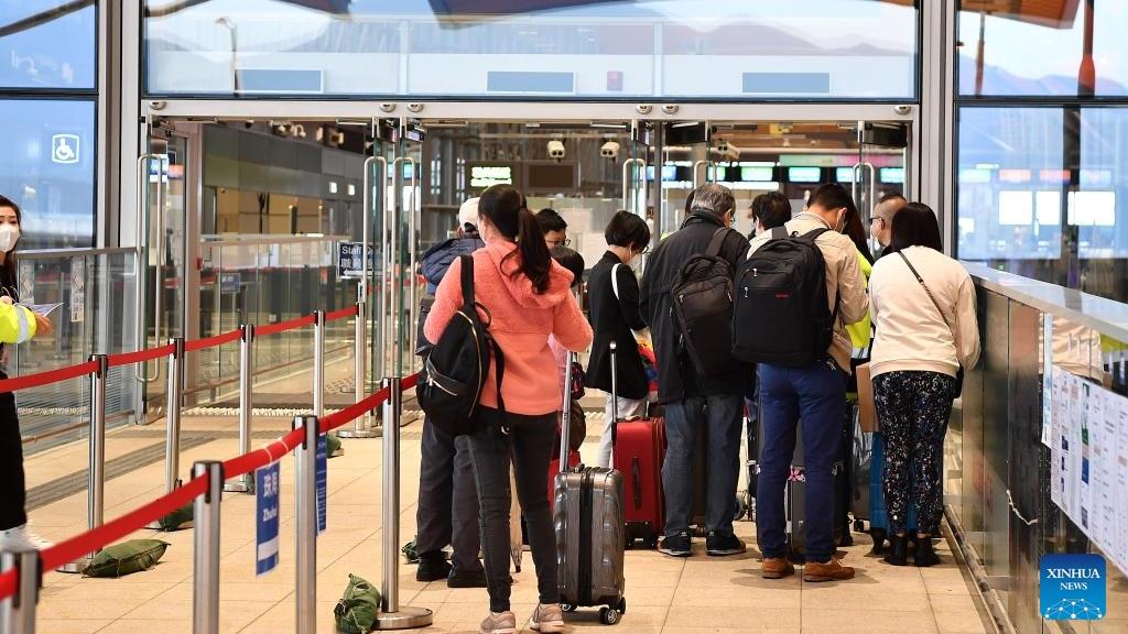 COVID-19: 22 more die as HK sees 2,335 cases