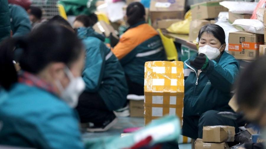 China's postal industry grows in first eight months