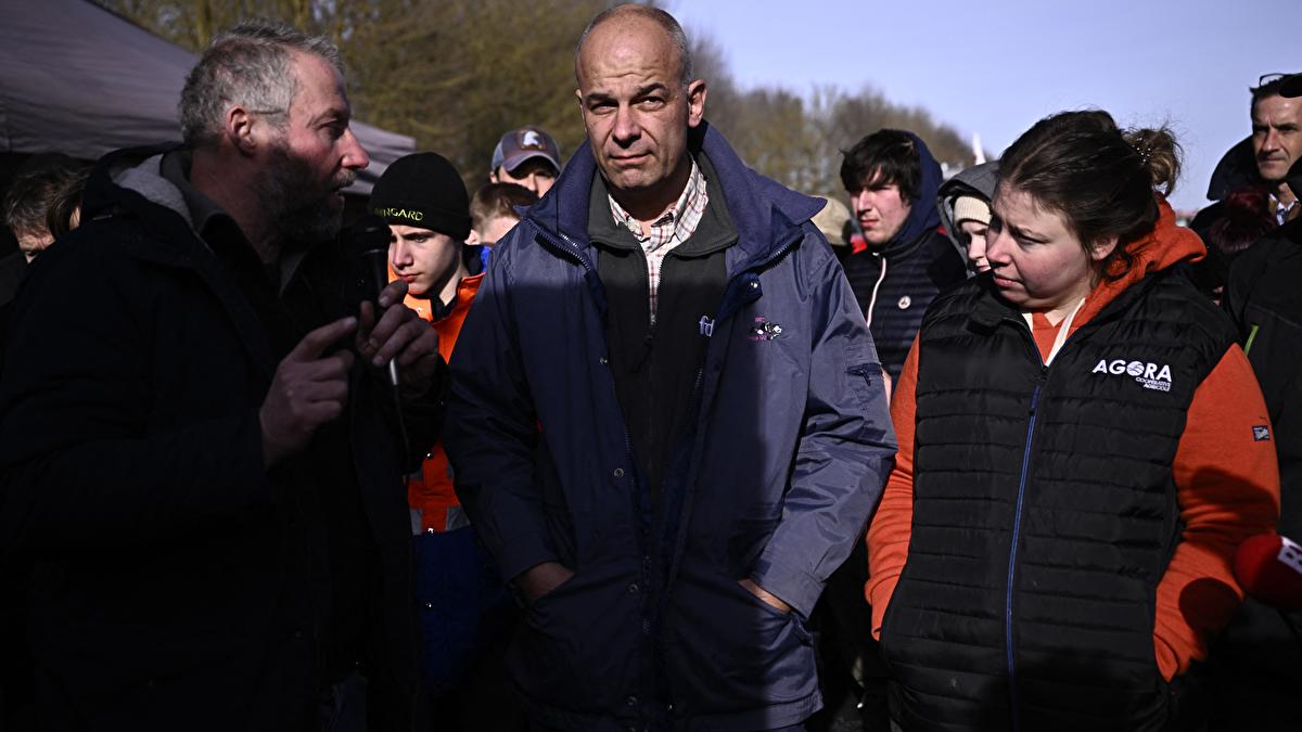 France steps up security as Paris farmers' protest looms