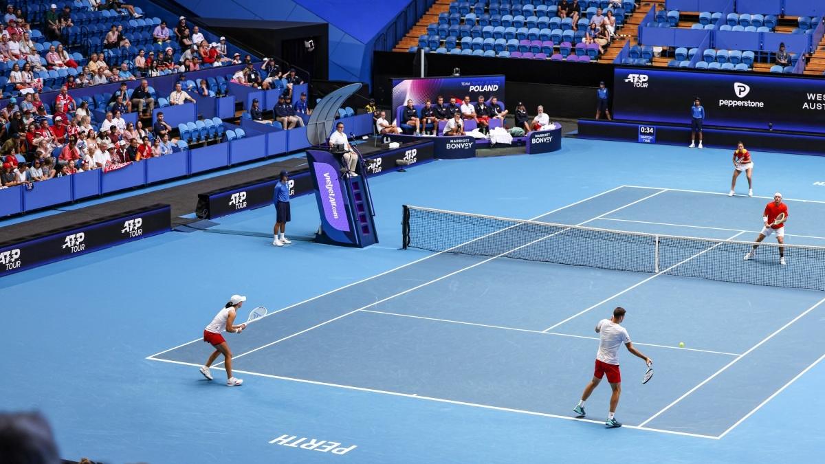 Swiatek-led Poland, host Australia power into United Cup quarters