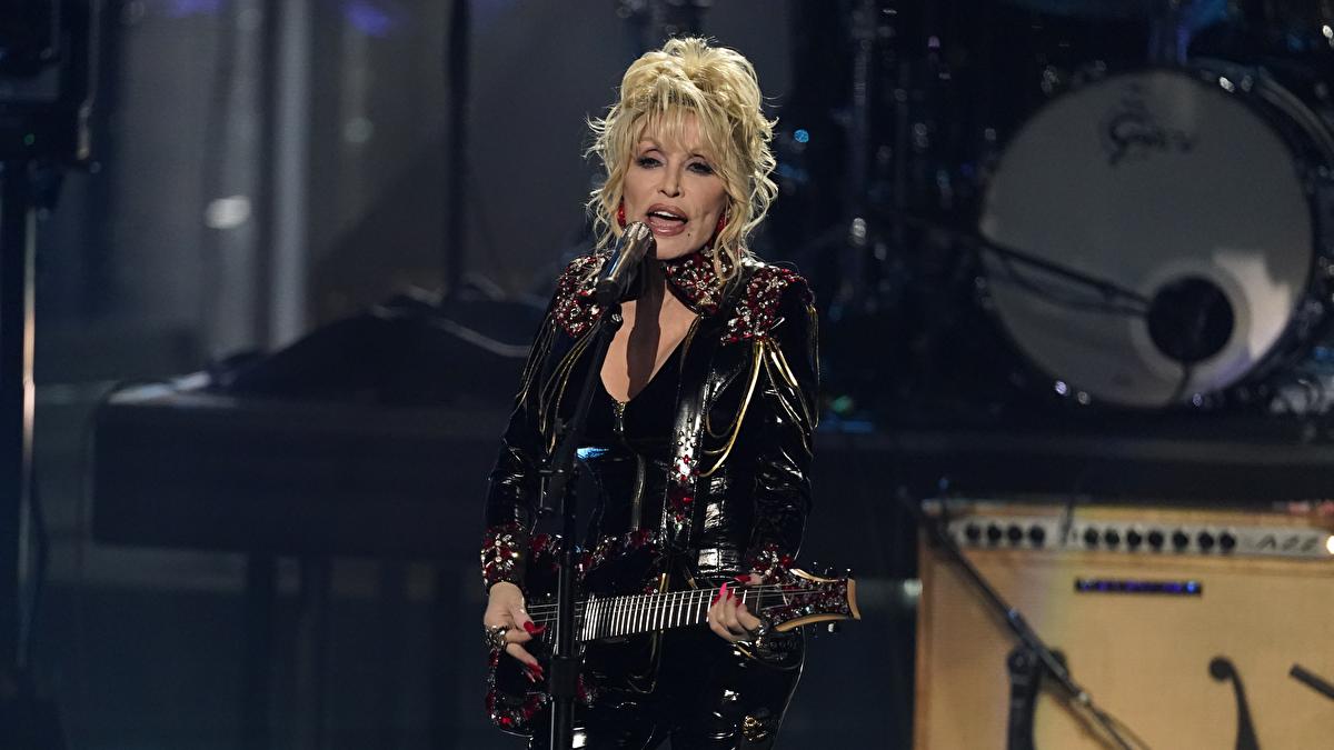 Dolly Parton reveals starry collaborations for 1st rock album