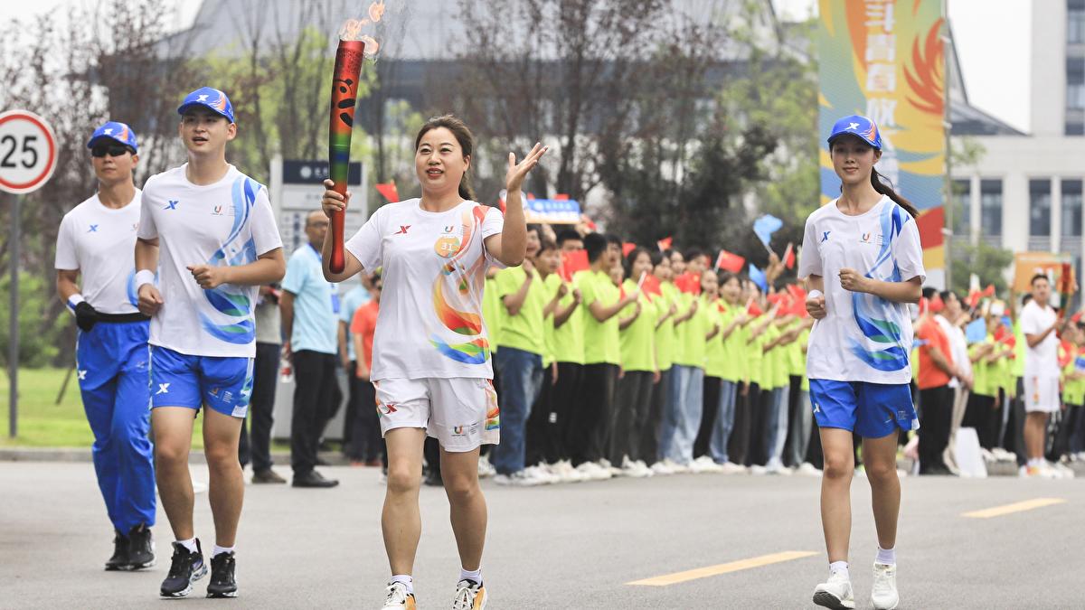 Flame marks 30-day countdown for World University Games