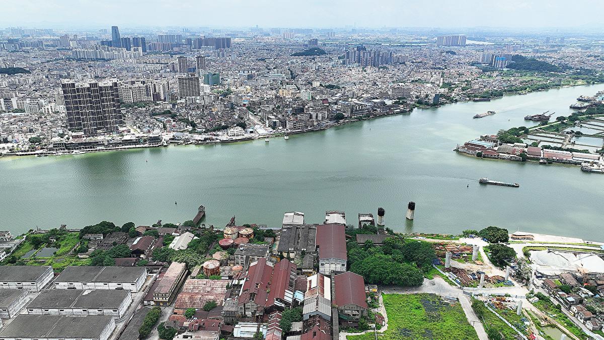 Foshan becomes first 100m-ton inland Guangdong river port