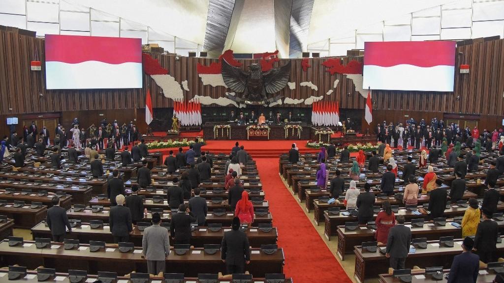 'Indonesia parliament won't allow power vacuum over poll ruling'