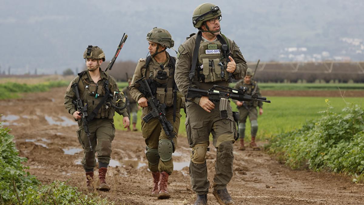 Israeli army holds exercises along border with Lebanon