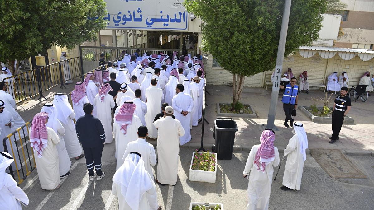 Kuwait forms new govt