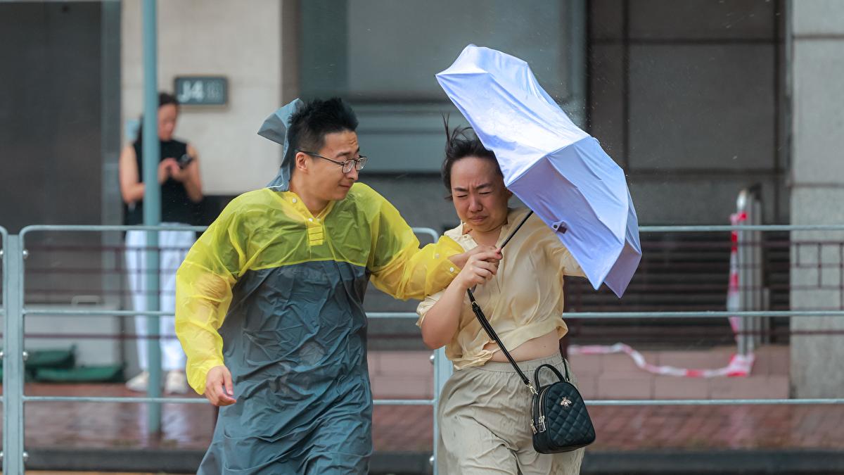 Windy welcome to the year's first T8 signal