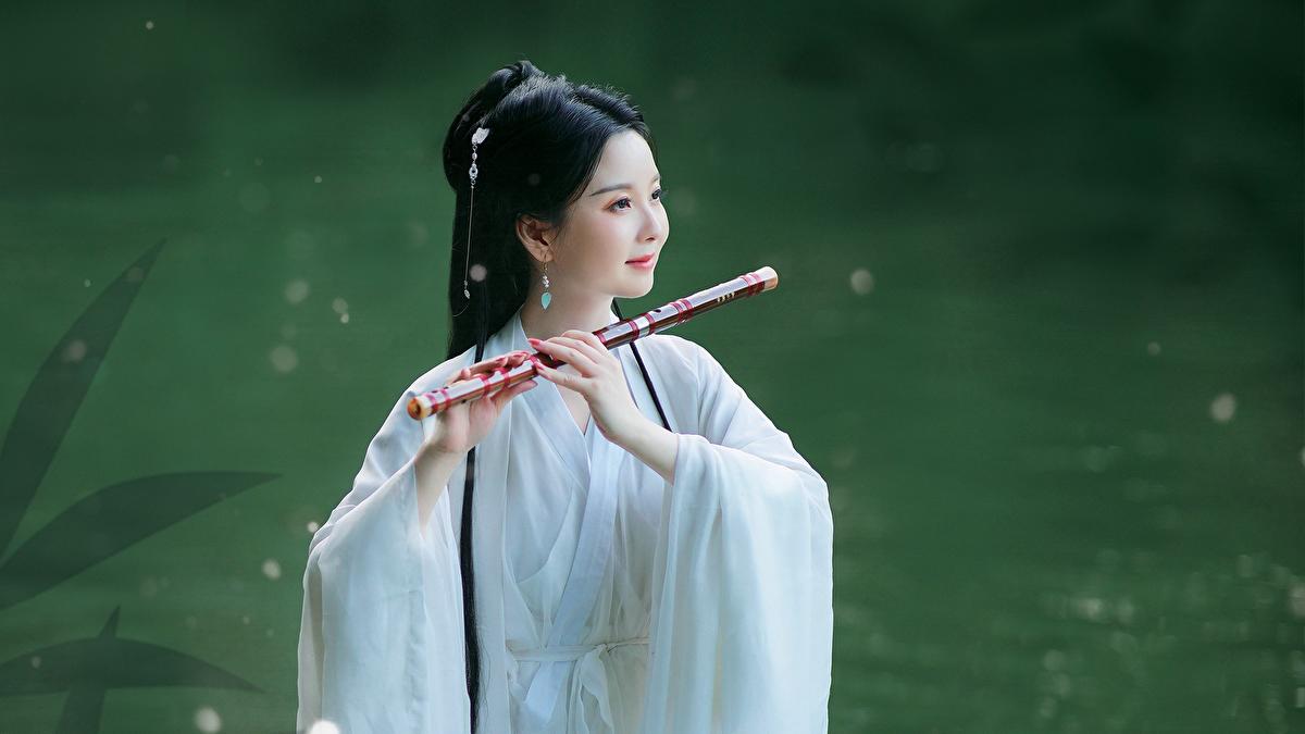 Enchanting Sydney's streets with Chinese music