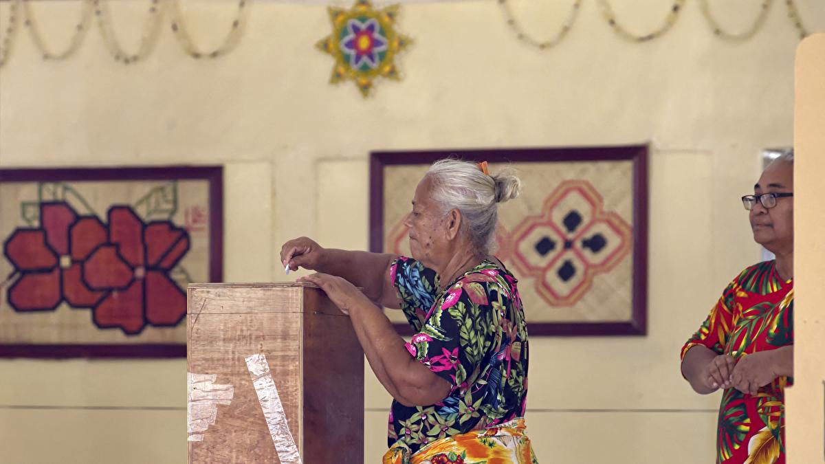 Tuvalu forms new government