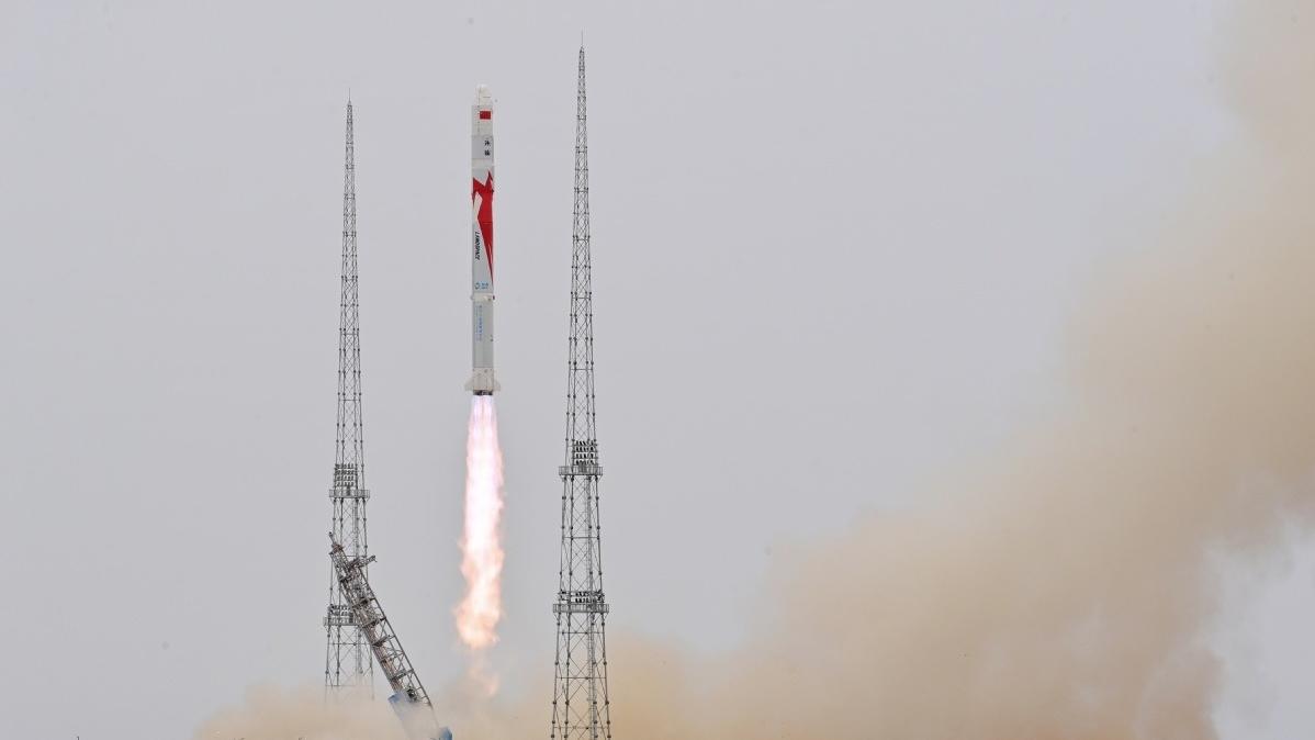 China successfully launches world's 1st methane-fueled rocket