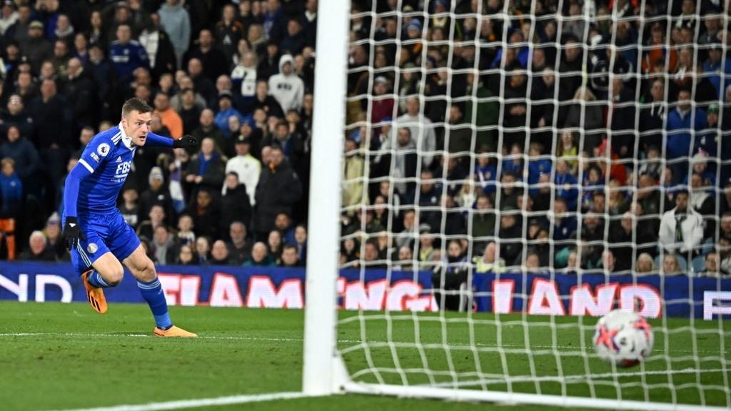 Vardy rescues point for Leicester in basement clash at Leeds