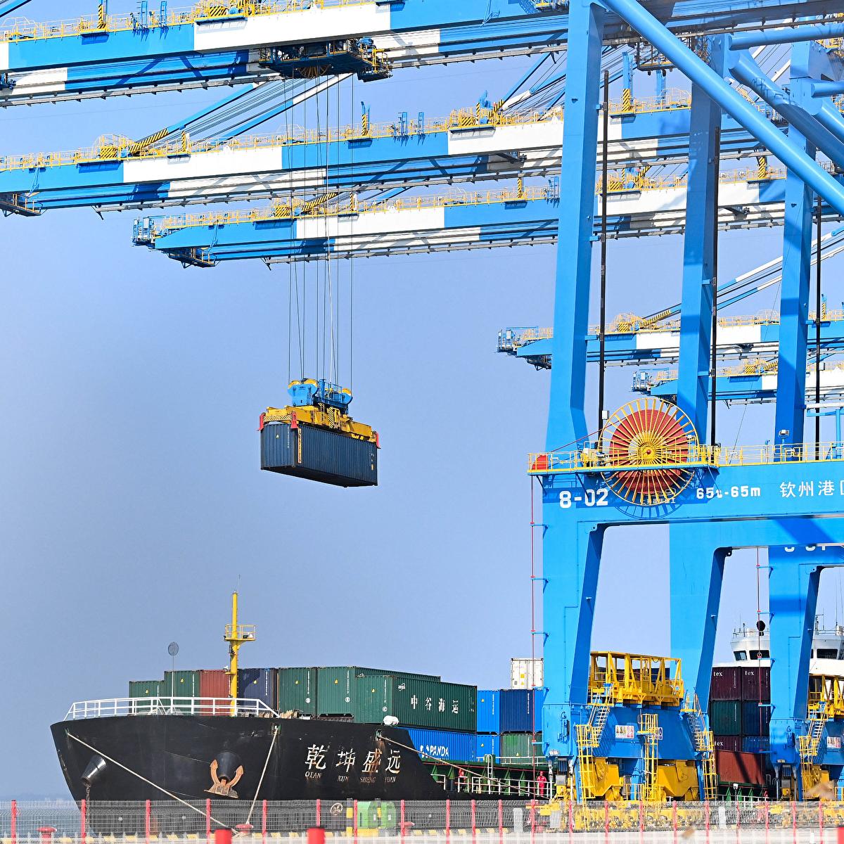 China to advance building of high-quality overseas projects