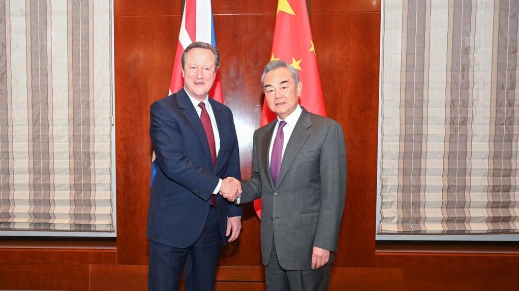 China's top diplomat calls for sound, steady Sino-UK ties