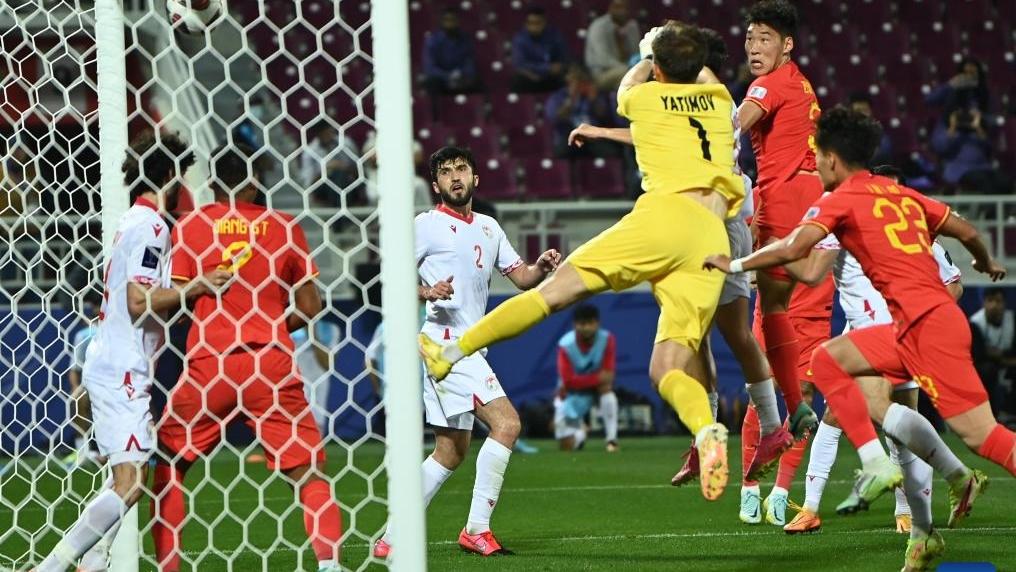 AFC Asian Cup: China's goal disallowed, Australia past India