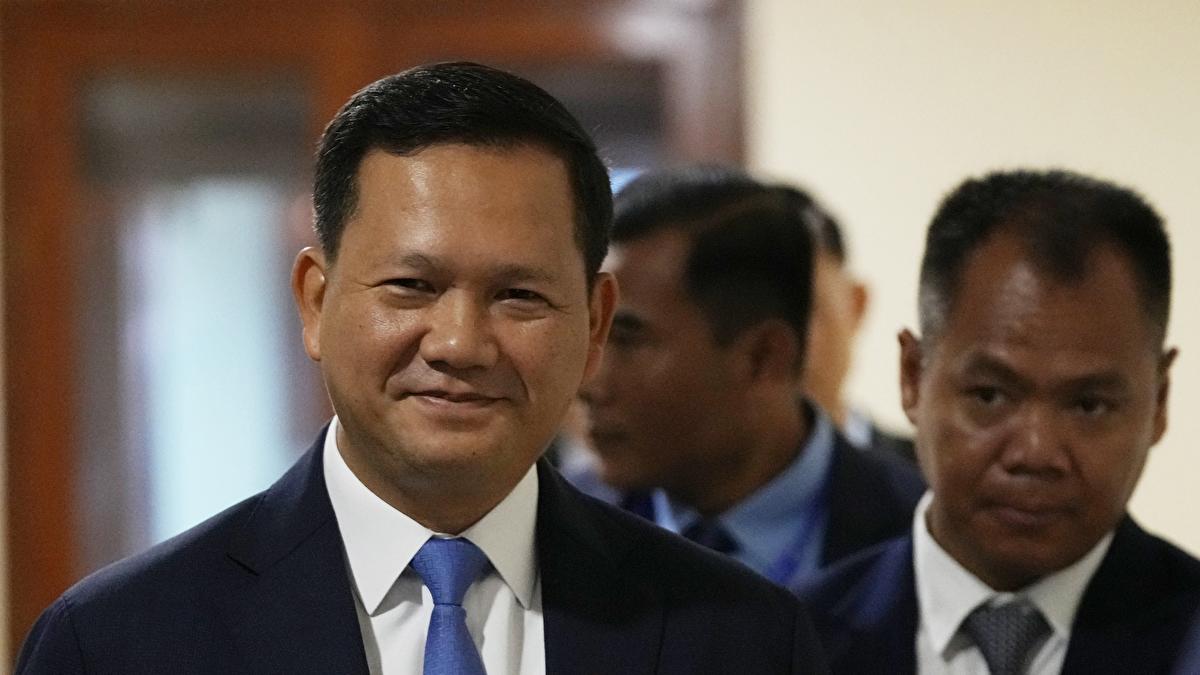 Hun Manet sworn in as Cambodia's new prime minister