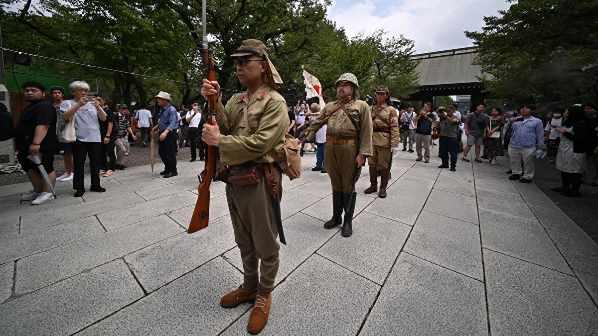 Ministry: Japan should make clean break with militarism