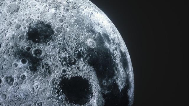 Lunar glass makes moon building program feasible
