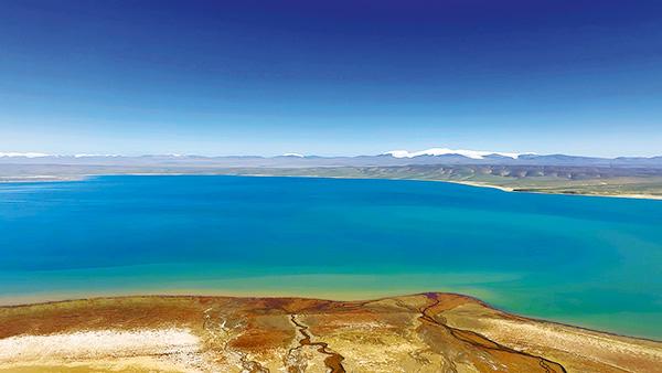 Study: China's lakes become bluer, greener
