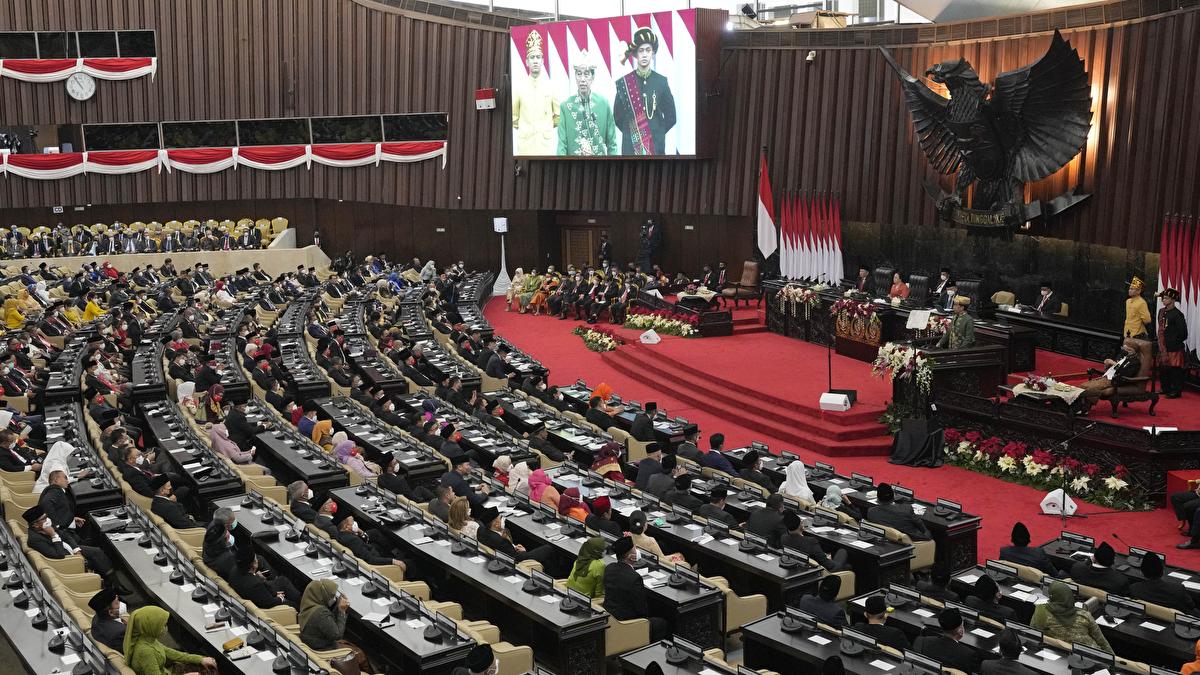 Indonesia parliament okays $1b budget top-up for new capital