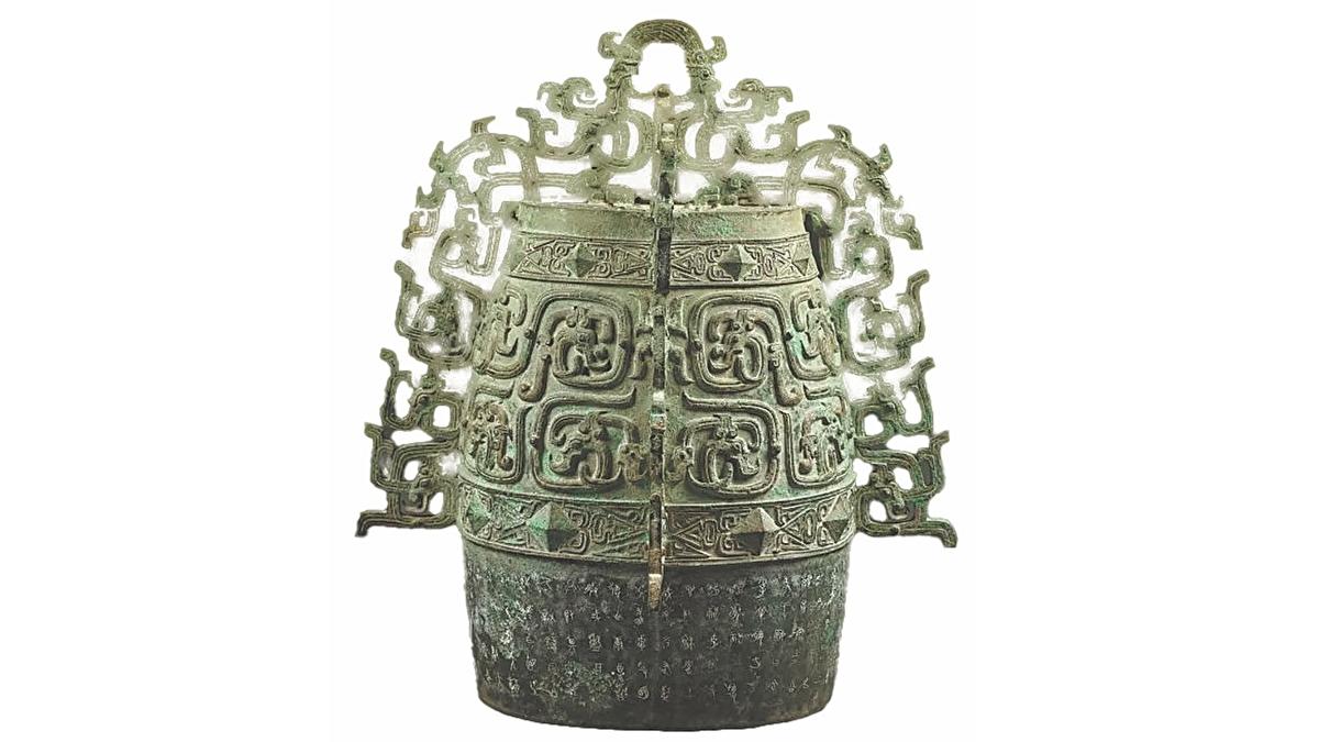 The eternal attraction of a Chinese dragon