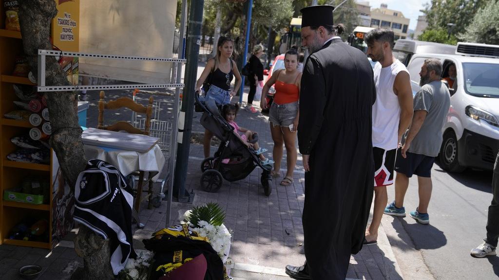 Greek soccer fan dies after violent pre-Athens match clashes