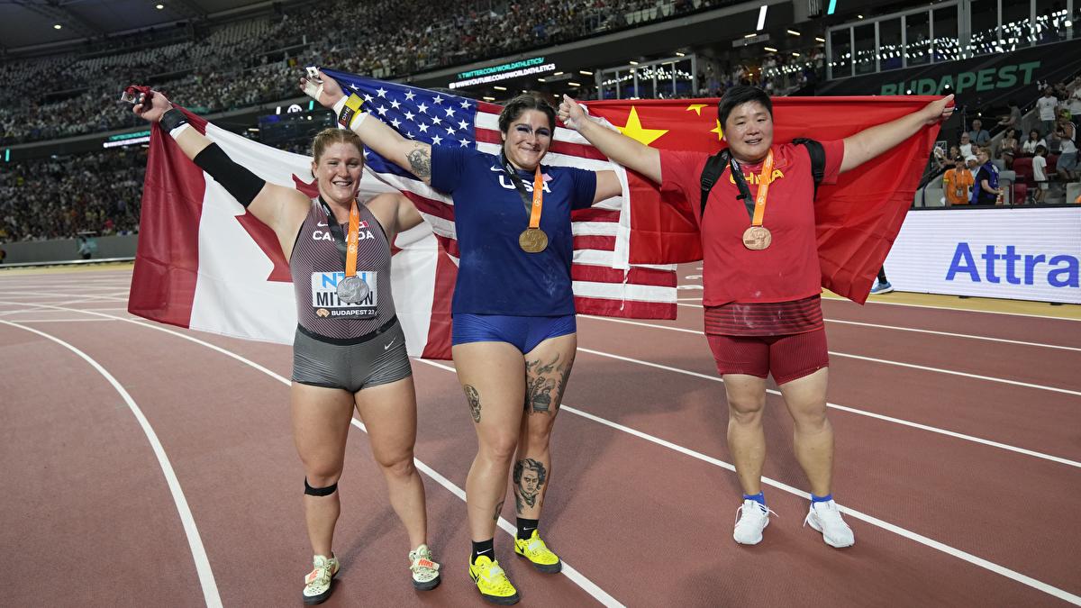 Gong claims 8th successive medal, American Ealey wins gold