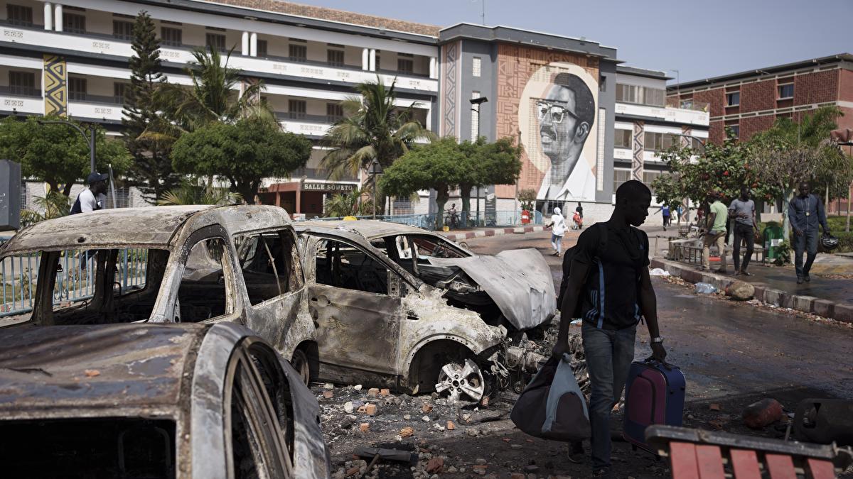 Senegal protests: 9 dead after sentencing of opposition leader