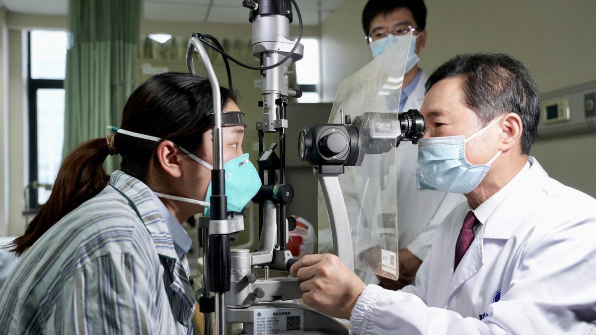 Chinese medical team completes its 1st artificial cornea surgery