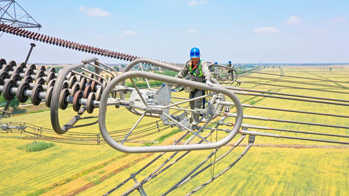 Paired assistance provides power for green development