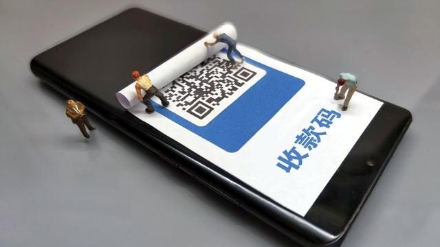 Mandatory QR code scan at restaurants draws flak