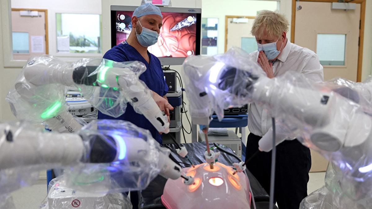 Magnetic surgical robot makes global debut in Chile hospital