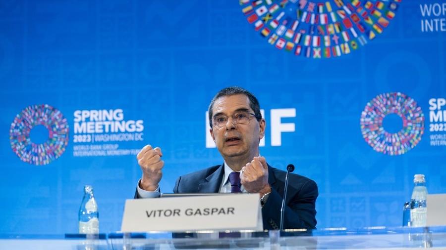 IMF urges tighter fiscal policy to help tame inflation