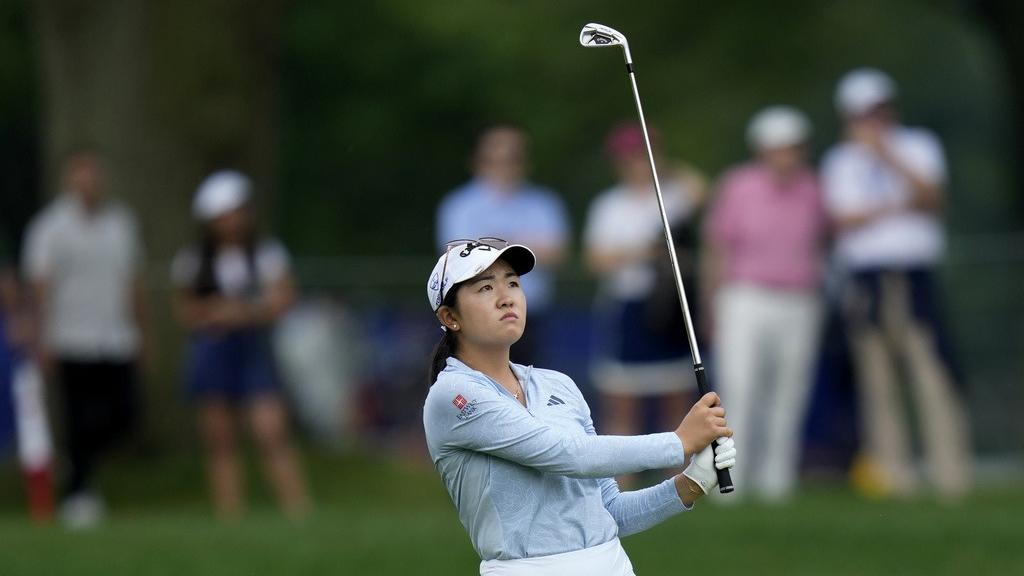 Rookie Rose already the center of attention