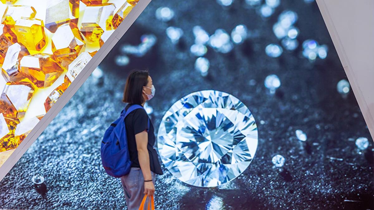 Lab-grown diamonds look to dazzle again