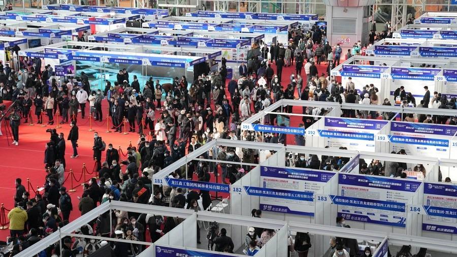 China steps up efforts to boost employment