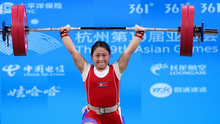 DPRK weightlifters take 2 golds, set 5 world records at Asiad